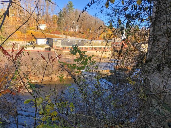 Springfield VT Real Estate - Springfield VT Homes For Sale | Zillow