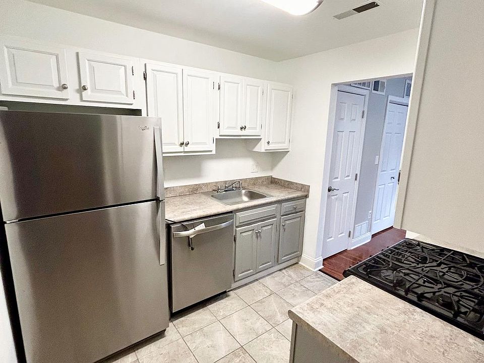 10 Maplewood Ave #5-B-5B, Mohnton, PA 19540 | Zillow