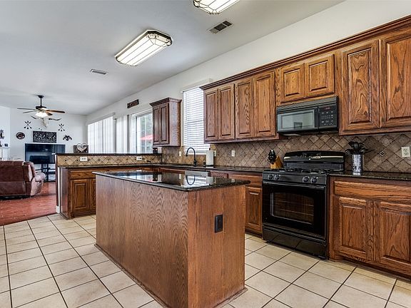 8213 Eagle Dr, Rowlett, TX 75088 | MLS #20589358 | Zillow