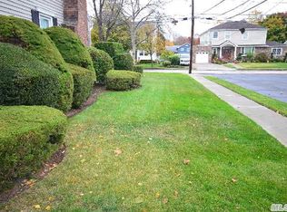 21 Flint Rd, East Rockaway, NY 11518 | Zillow