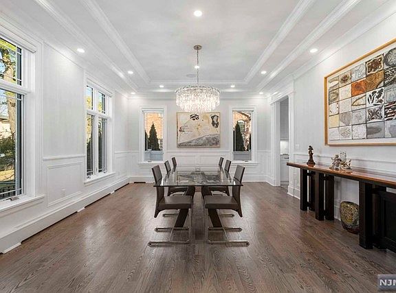 4 Willow Dr, Englewood Cliffs, NJ 07632 | MLS #22038908 | Zillow