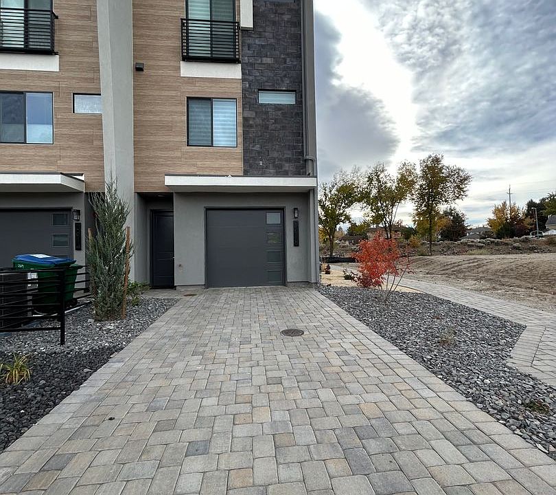 2618 Owl Rock Ln, Reno, NV 89503 | Zillow