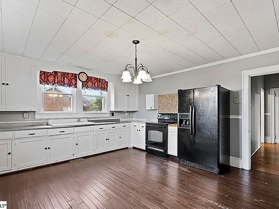 101 Kirksey Dr W, Greenwood, SC 29646 | MLS #1510884 | Zillow