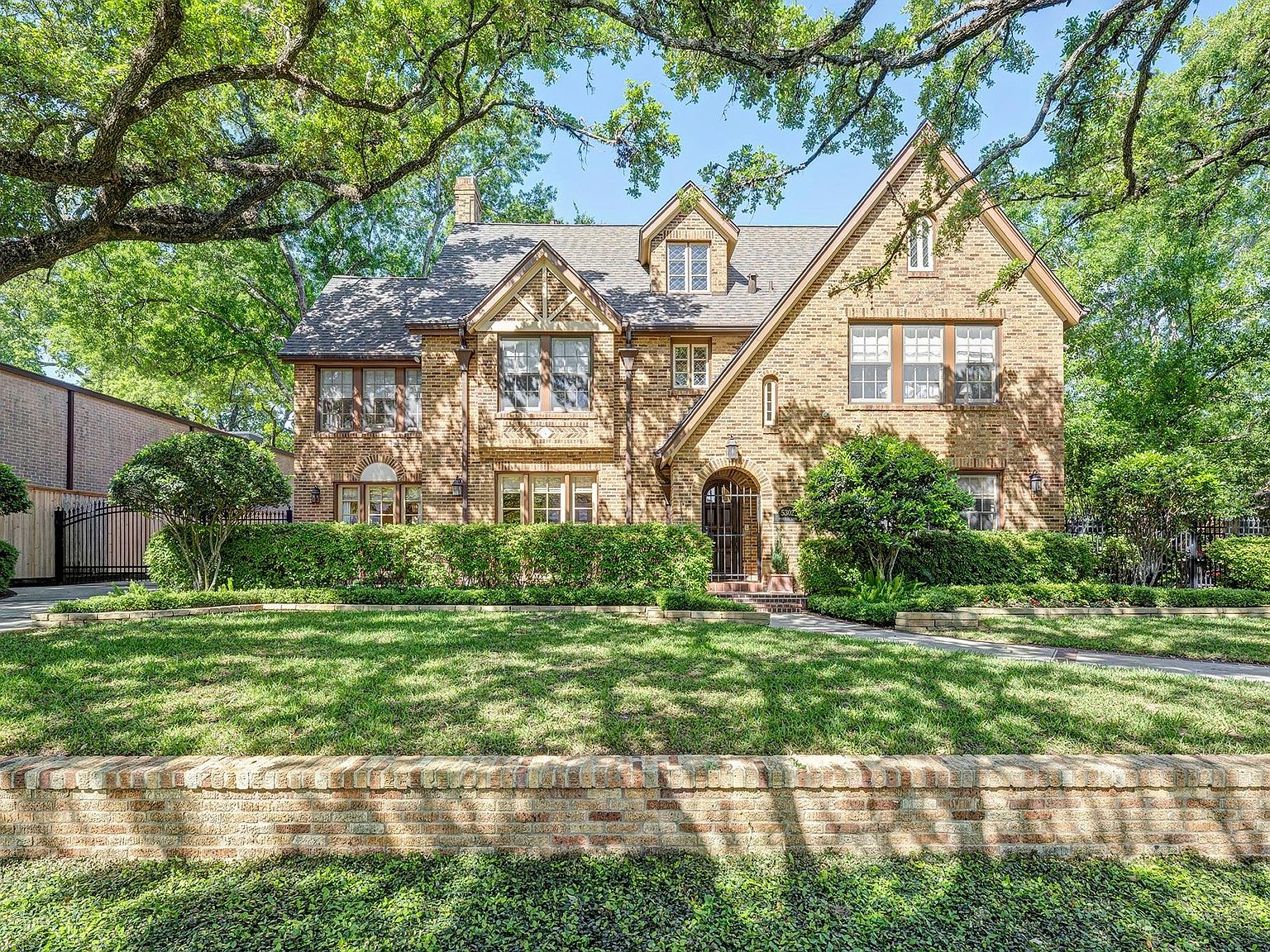 5302 Institute Ln, Houston, TX 77005 | Zillow