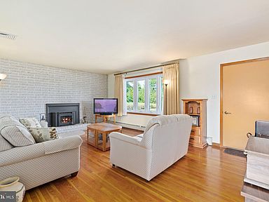 2444 Ridge Rd, Elverson, PA 19520 | Zillow