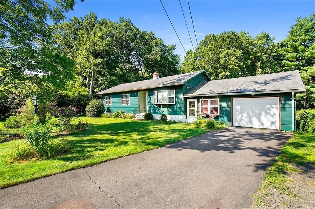 58 Manor Dr, North Haven, CT 06473 | Zillow