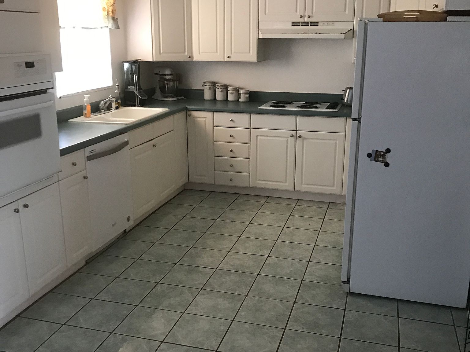 207 Spurlock Ave, Holbrook, AZ 86025 | Zillow