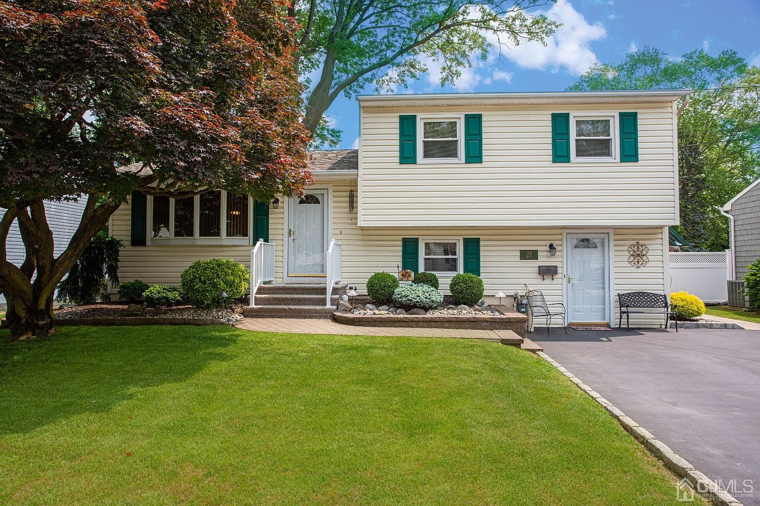 27 Finley Rd, Edison, NJ 08817 | MLS #2312734R | Zillow