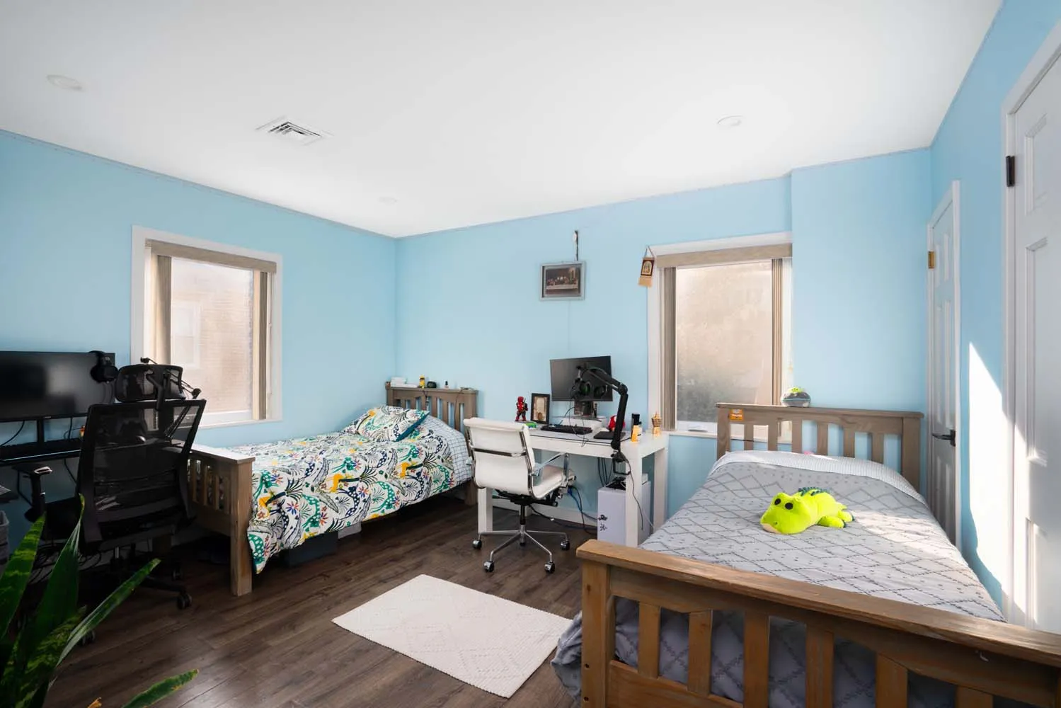 1090 Pelham Parkway South MULTI-FAMILY in Pelham Parkway, Bronx ...