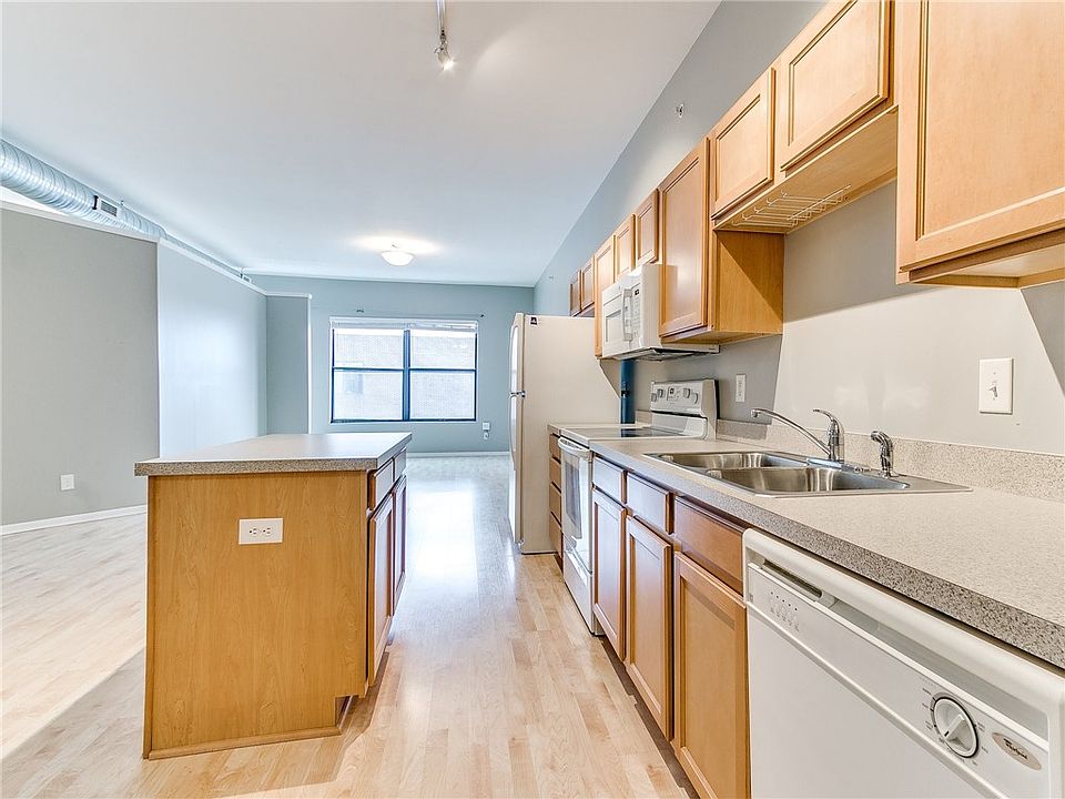 400 E Locust St UNIT 301, Des Moines, IA 50309 | Zillow