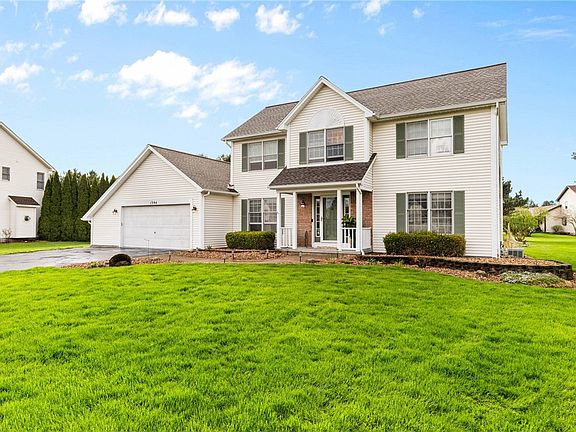 1394 Viking Cir, Webster, NY 14580 | Zillow