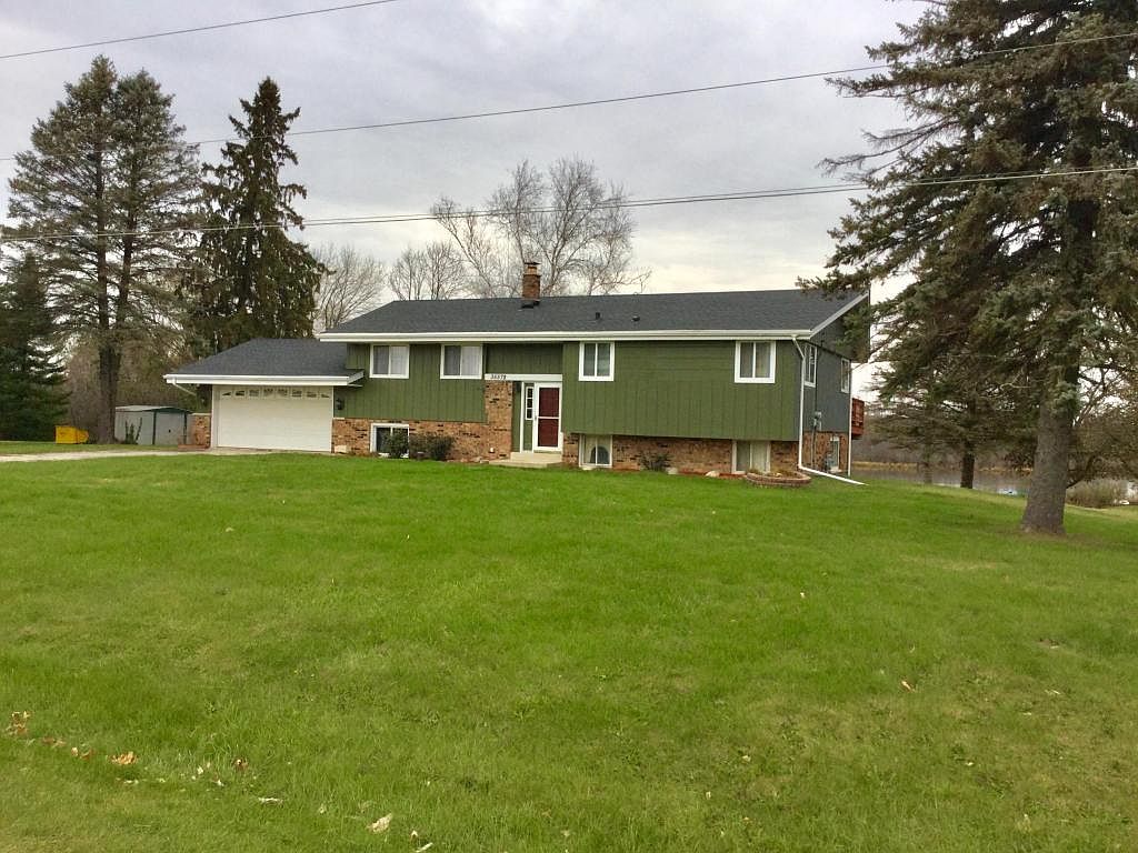 N71W35578 Mapleton Lake Dr, Oconomowoc, WI 53066 | Zillow