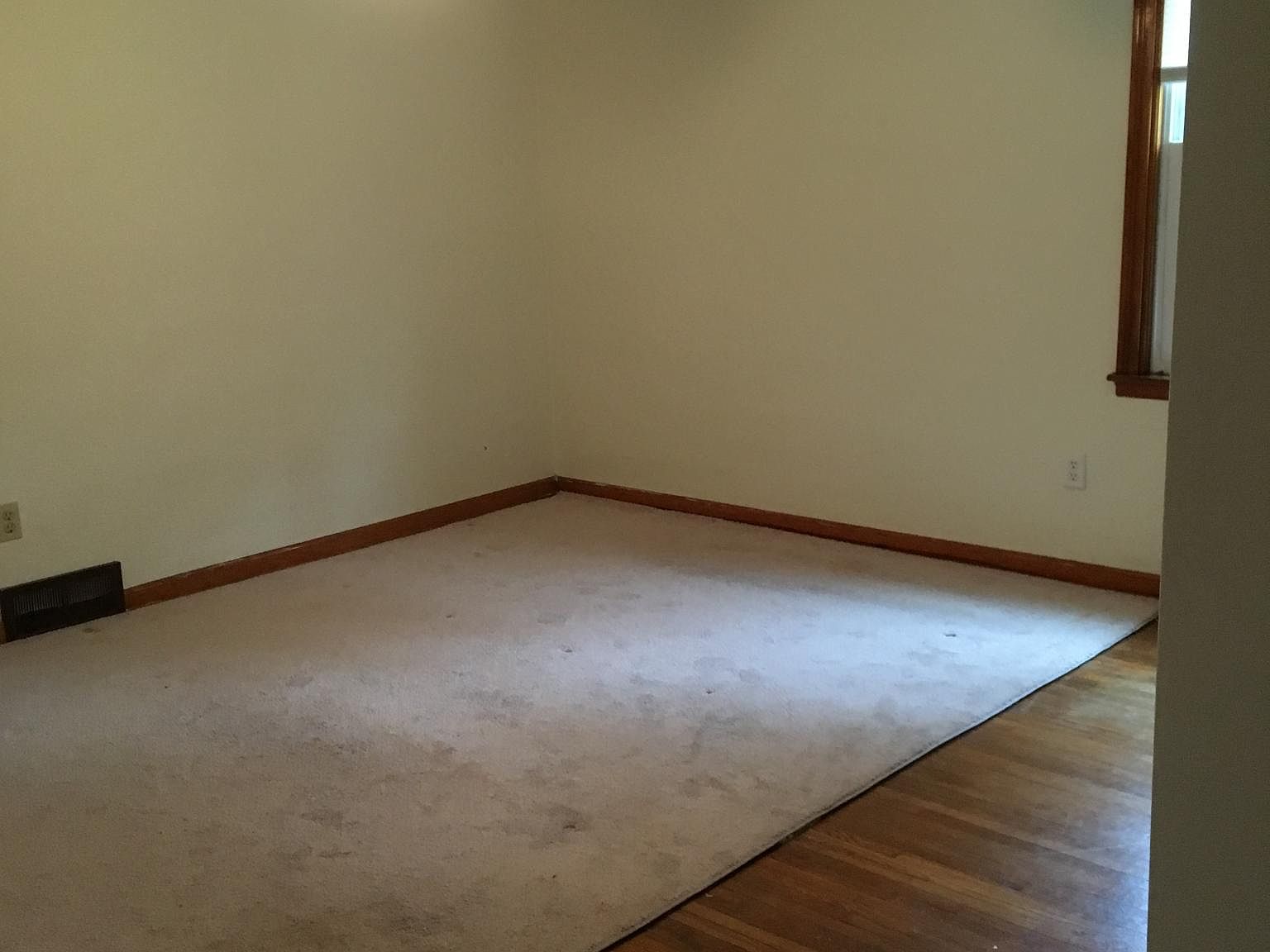 402 Witmer Rd, North Tonawanda, NY 14120 | Zillow