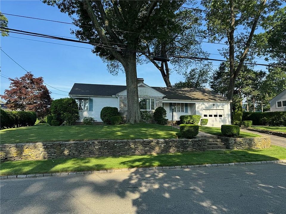 162 Glen Ridge Rd, Cranston, RI 02920 | Zillow