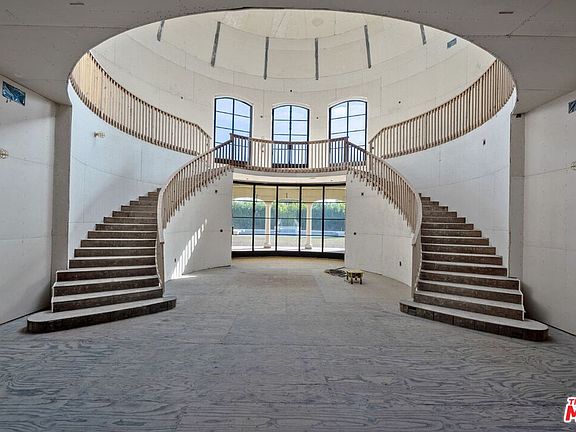 530 S Mapleton Dr, Los Angeles, CA 90024 | MLS #22-144355 | Zillow