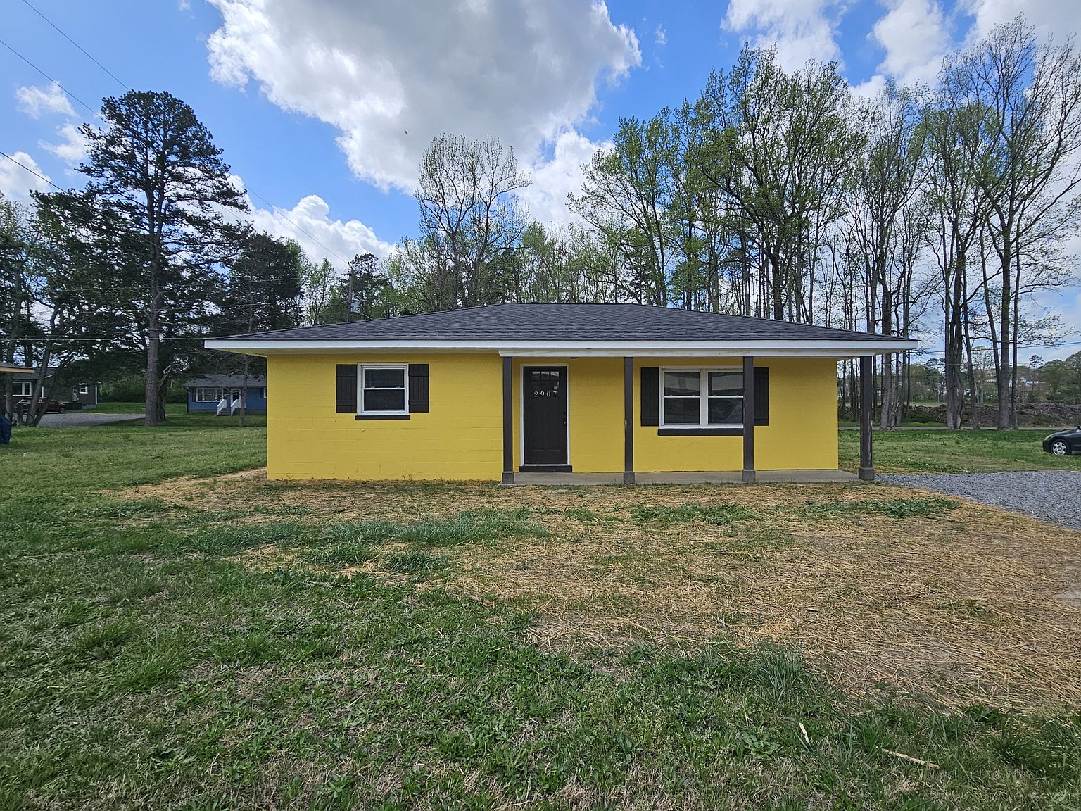 2907 Dallas Cherryville Hwy, Dallas, NC 28034 | Zillow