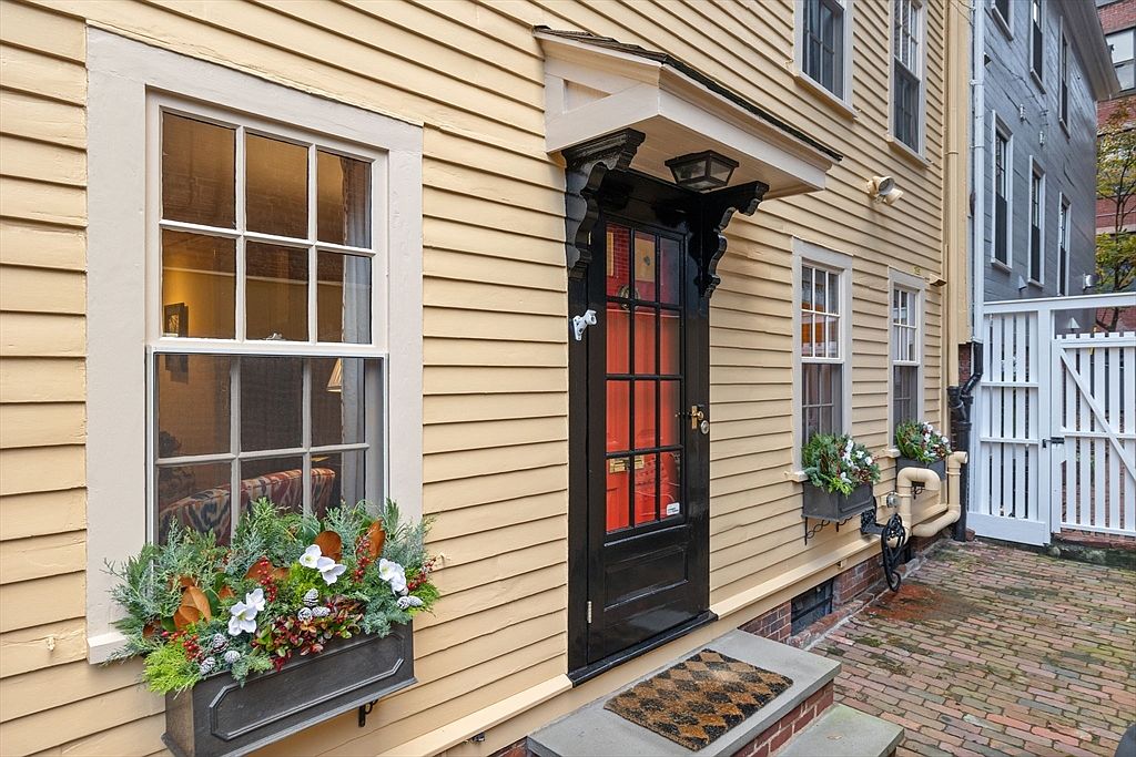 7-7A Smith Ct, Boston, MA 02114 | MLS #73355835 | Zillow