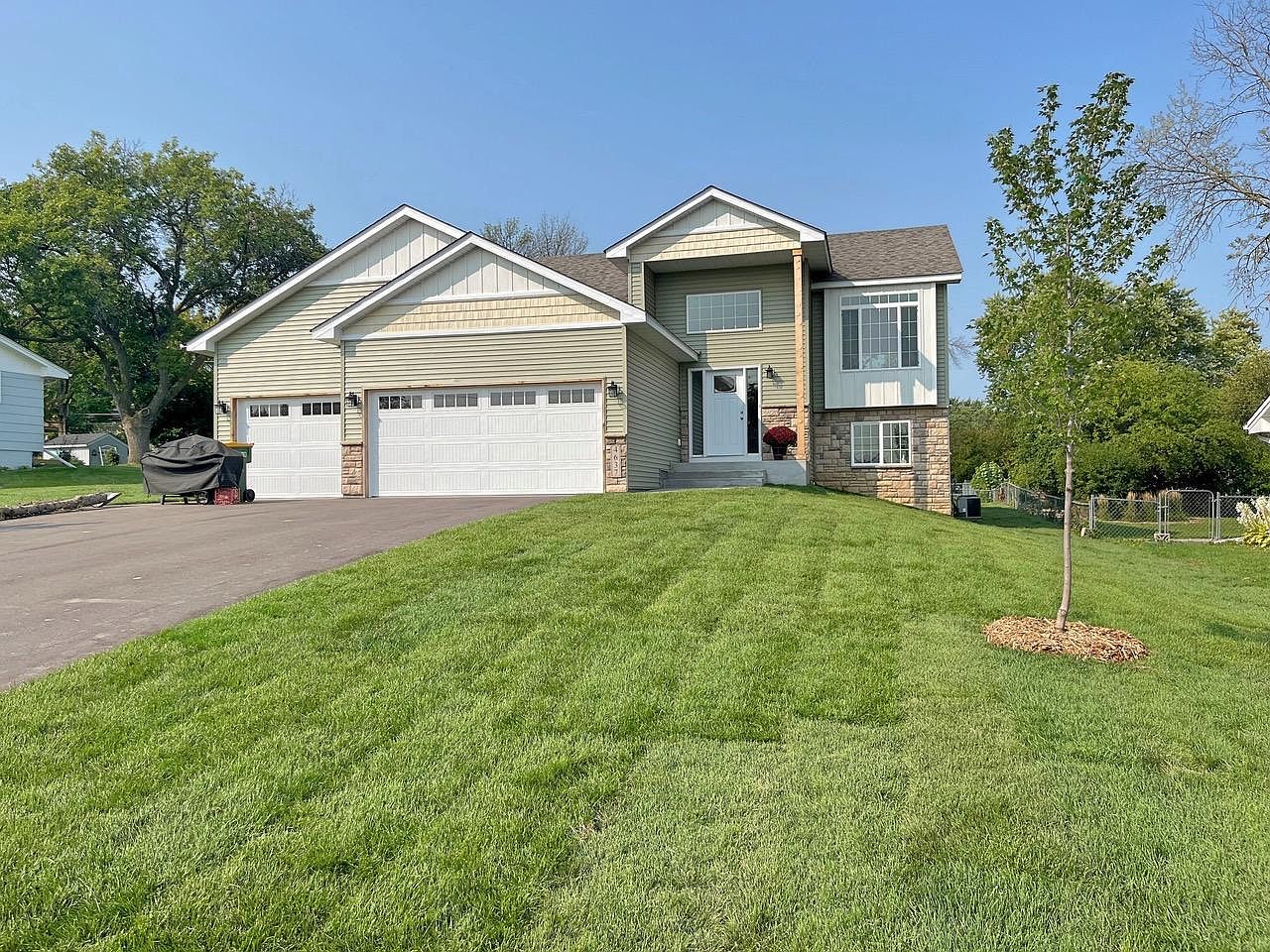5692 Boone Pl N, Minneapolis, MN 55428 | Zillow