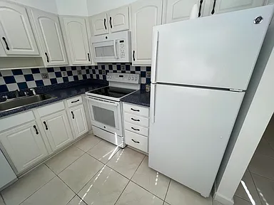 Kings Point Golf & Country Club - 436 Burgundy Ave Delray Beach FL | Zillow