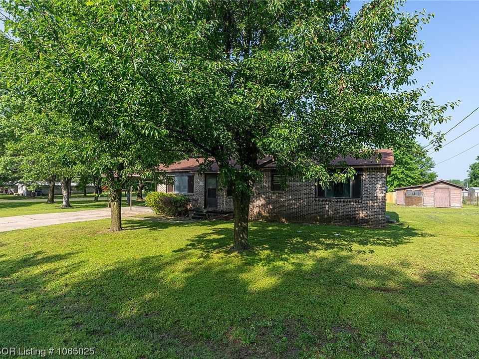 503 N Vine St, Hackett, AR 72937 | Zillow