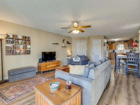 203 Gables Pl #203, Kingsport, TN 37664 | Zillow