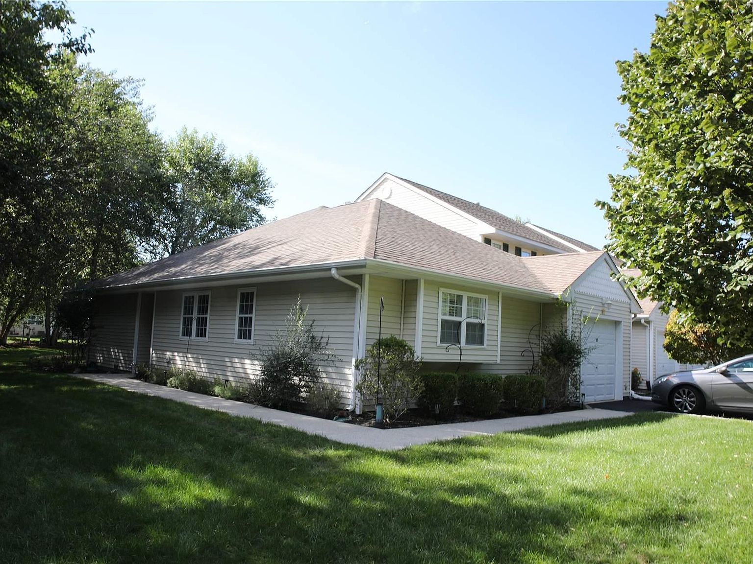 37 Blueberry Commons #0, Riverhead, NY 11901 | Zillow