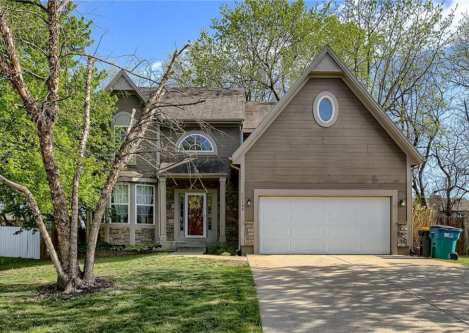 20185 W 220th St, Spring Hill, KS 66083 | MLS #2487677 | Zillow