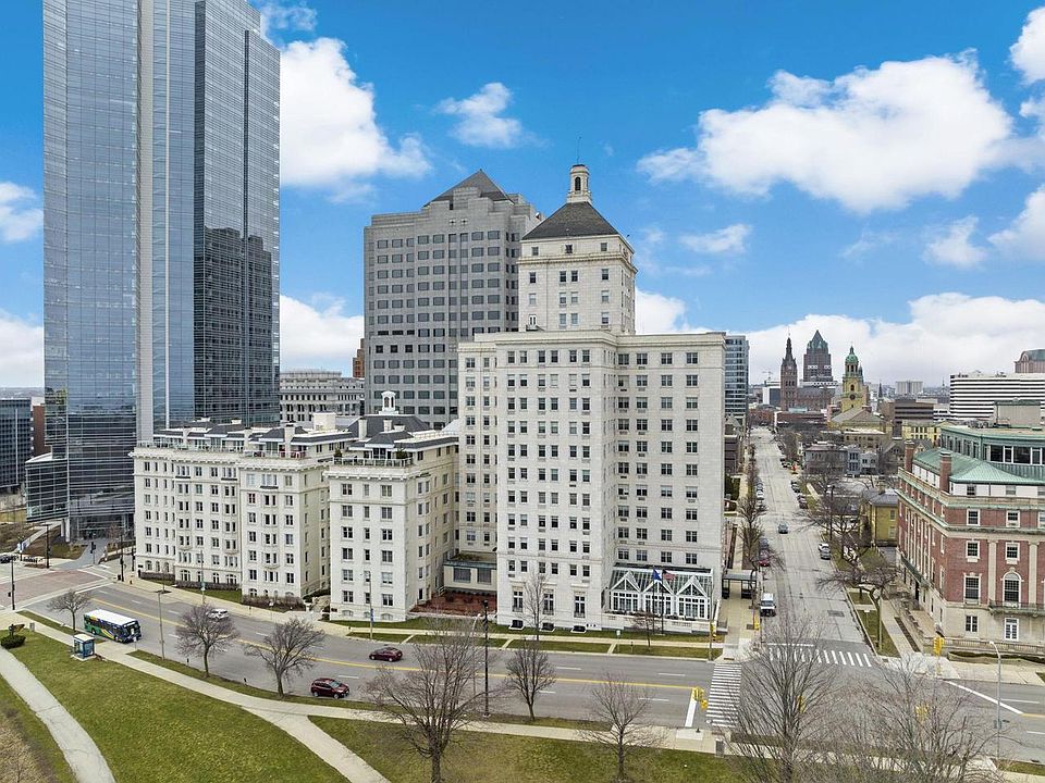 777 N Prospect Ave #NP-8-807, Milwaukee, WI 53202 | MLS #1950670 | Zillow