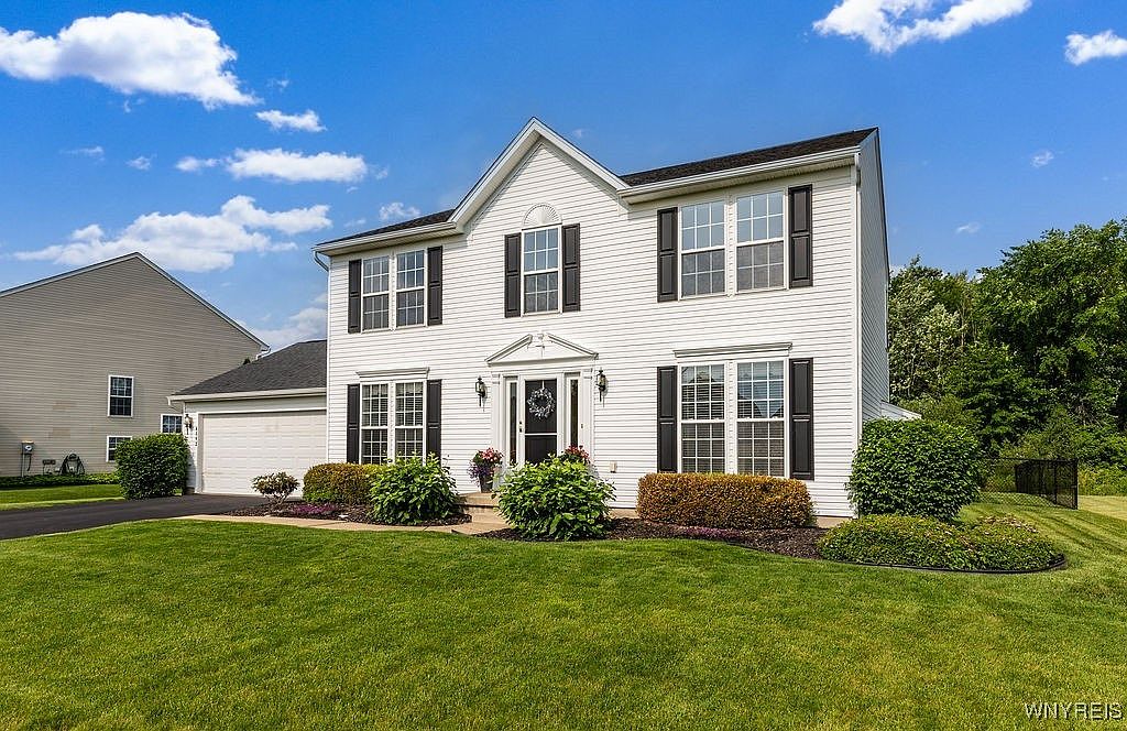 6542 Emily Ln, Lockport, NY 14094 | Zillow