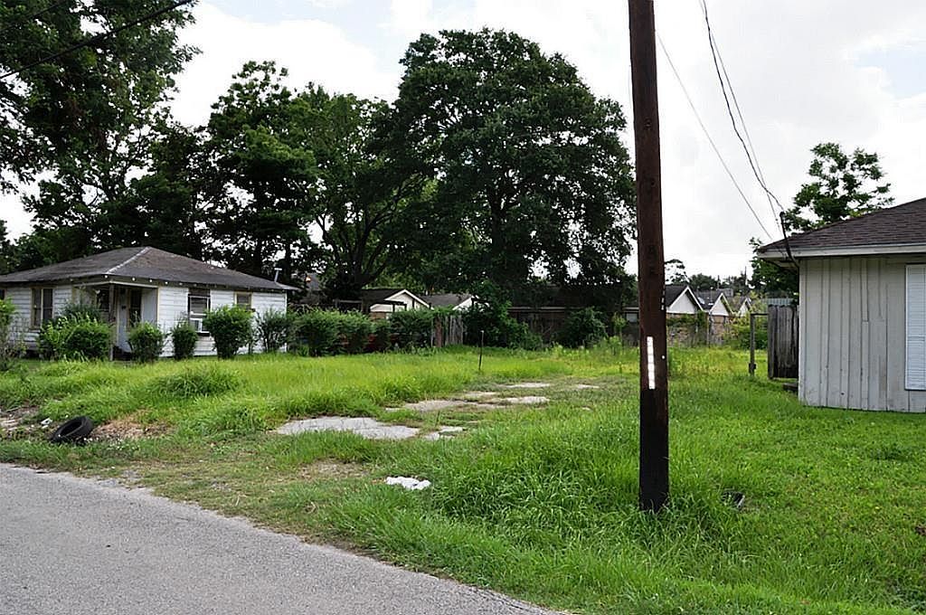 7722 Pointer St, Houston, TX 77016 | Zillow