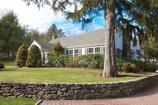 6 Raven Way, Pleasantville, NY 10570 | Zillow