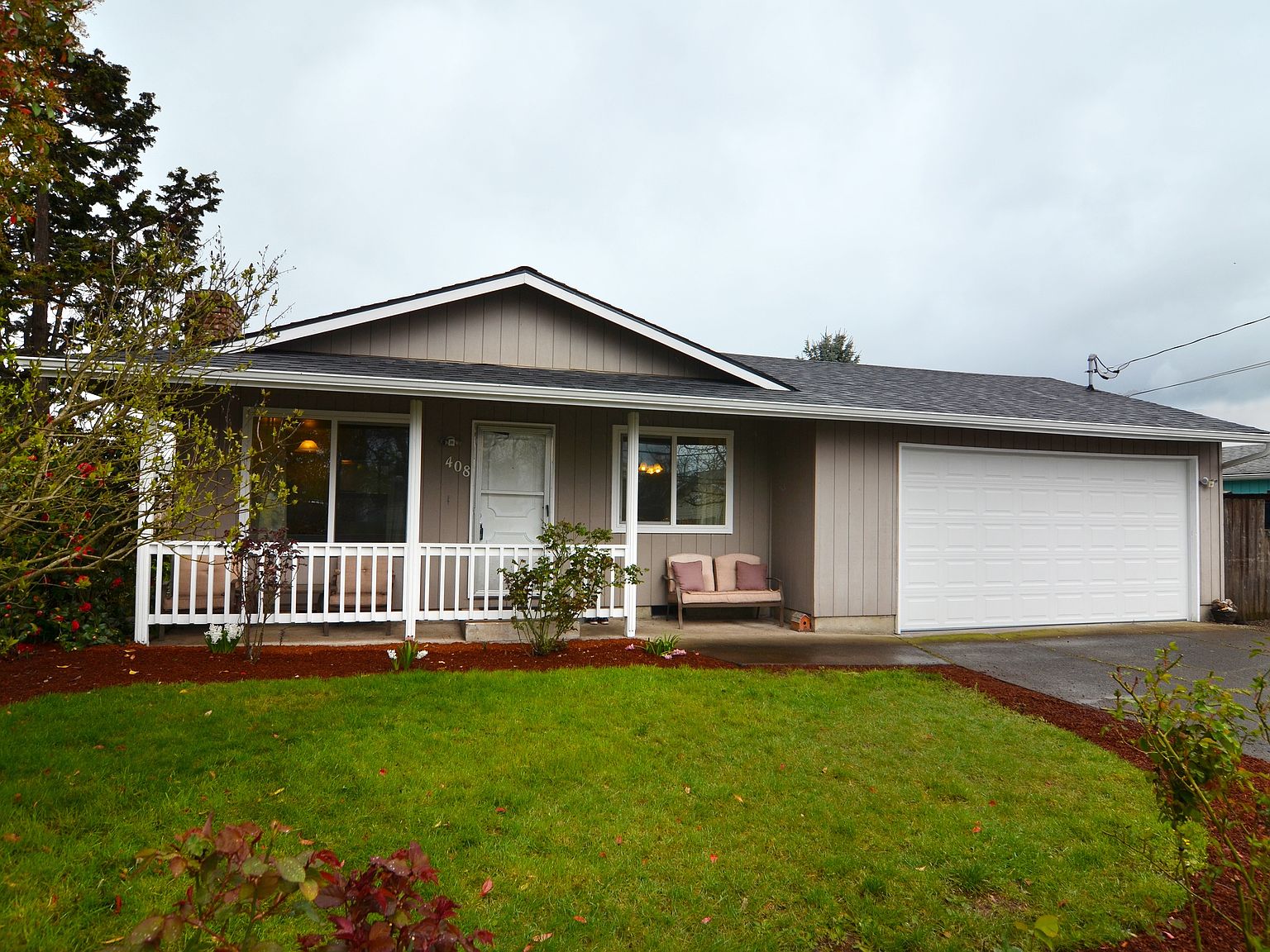 408 38th St, Springfield, OR 97478 | Zillow