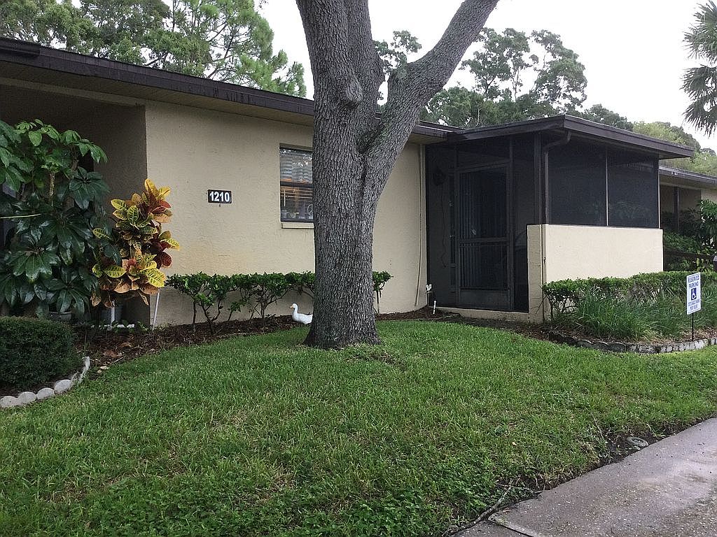 1210 10th Cir SE, Largo, FL 33771 | Zillow