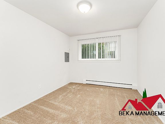 13883 Middle Gibraltar Rd, Rockwood, MI 48173 | Zillow