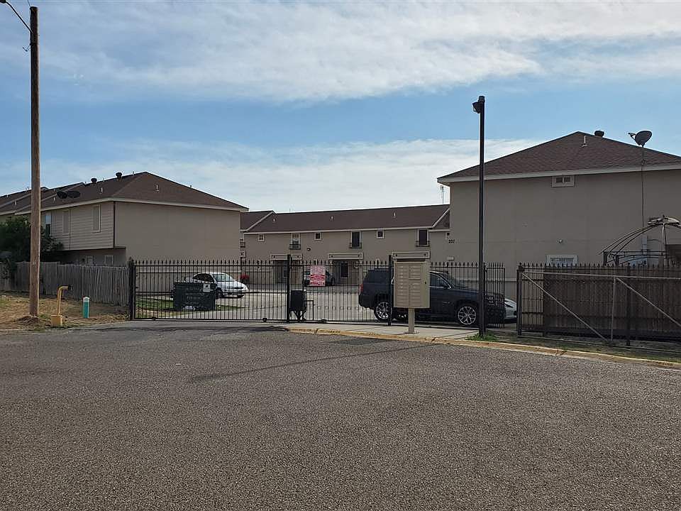 201 Abigail Dominguez UNIT 12, Laredo, TX 78043 | Zillow