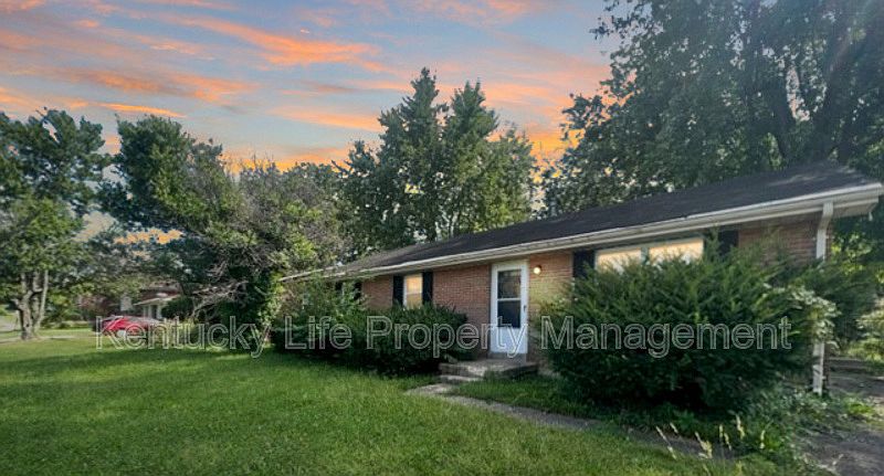 1274 Winburn Dr, Lexington, KY 40511 | Zillow