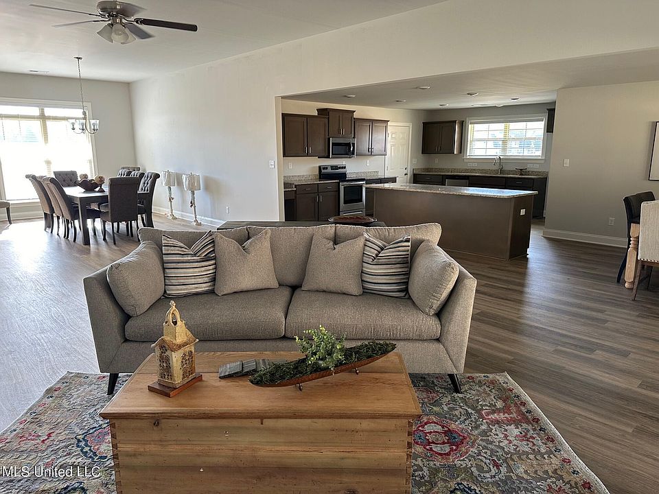 1291 Pebble View Dr, Byhalia, MS 38611 | Zillow