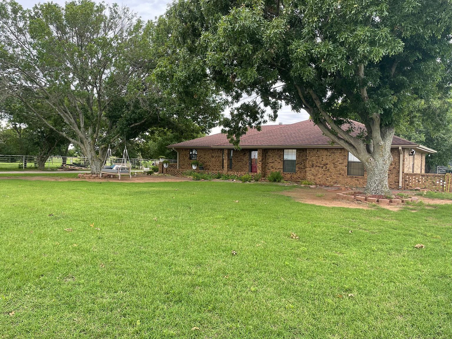 197239 N 2530th Rd, Randlett, OK 73562 | Zillow