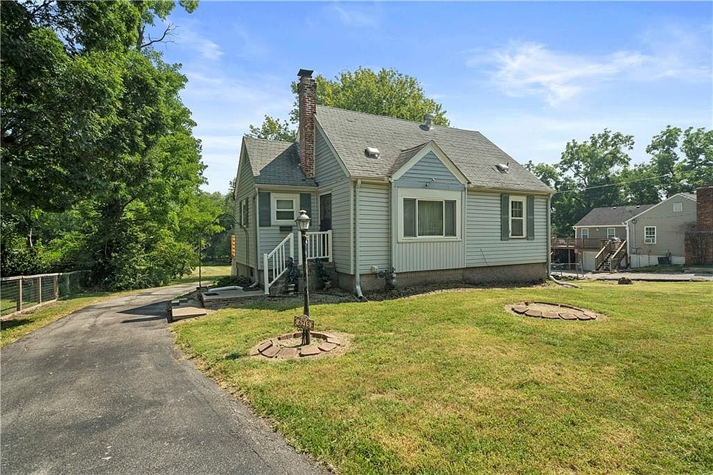 6215 N Harrison St, Gladstone, MO 64118 | MLS #2453836 | Zillow