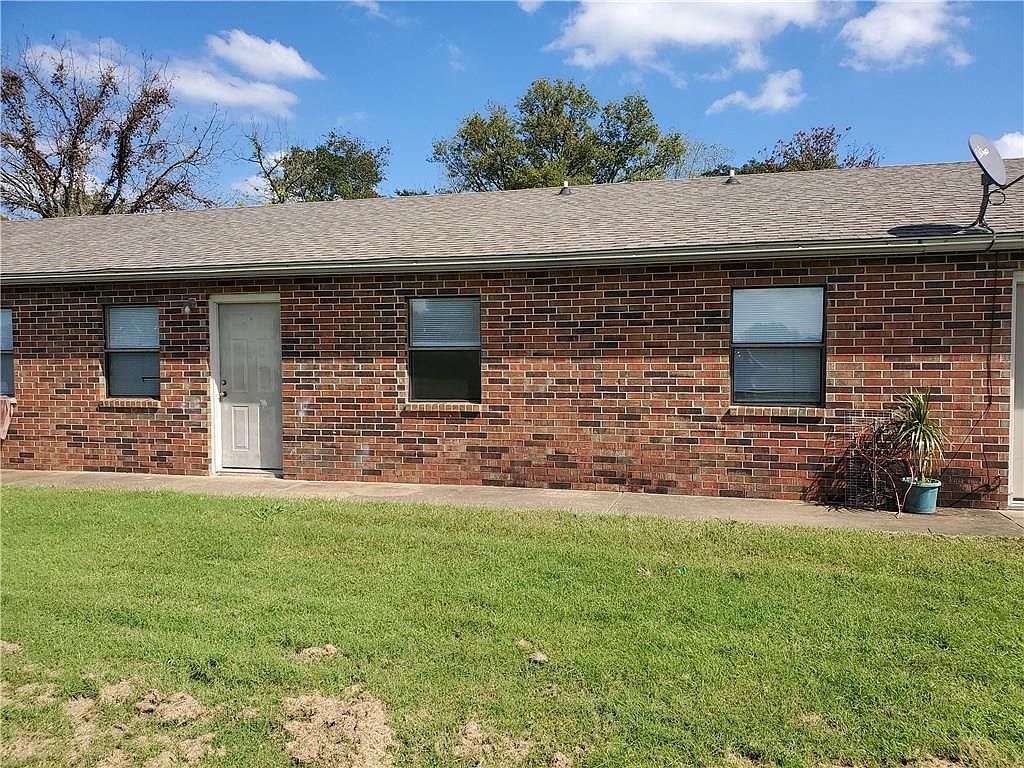 230 Brooke Lynn Dr, Gentry, AR 72734 | Zillow
