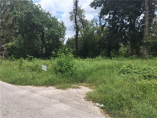 8002 Farnsworth St, Houston, TX 77022 | Zillow