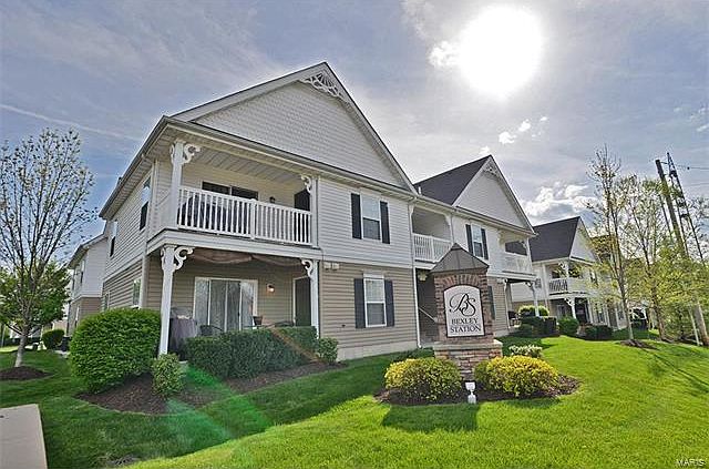 9715 Crayford Rd APT H, Saint Louis, MO 63123 | Zillow