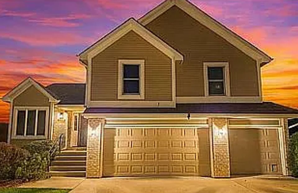 110 Cedar St, Smithville, MO 64089 | Zillow