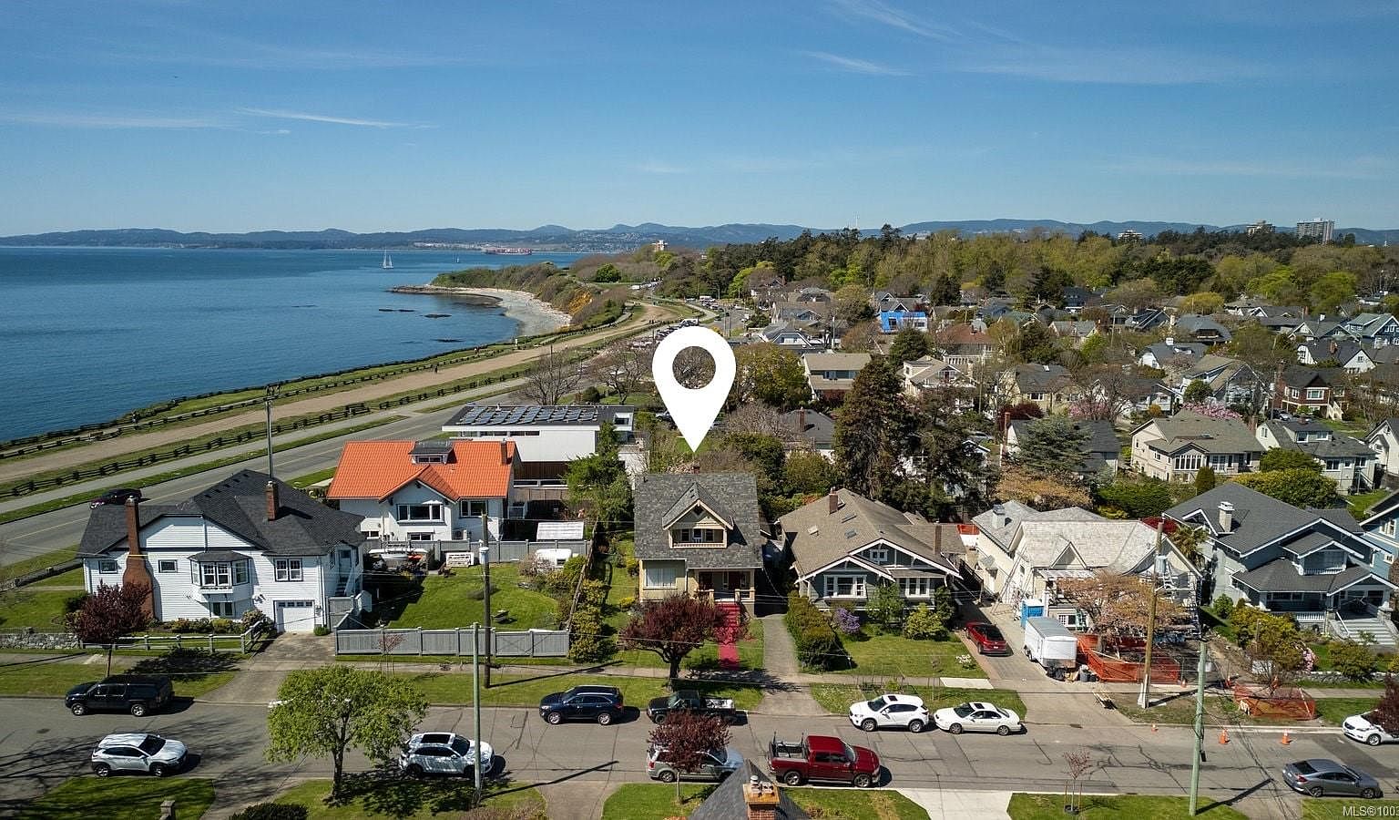 16 Howe St, Victoria, BC V8V 4K3 | MLS #1003111 | Zillow