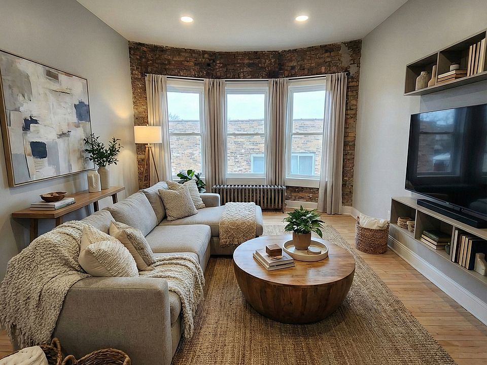 2313 E Webster Pl APT 5, Milwaukee, WI 53211 | Zillow