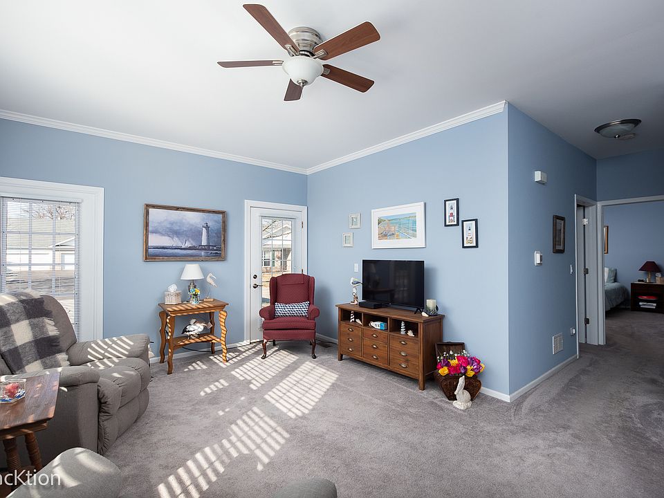 16601 Buckner Pond Way #16601, Crest Hill, IL 60403 | Zillow