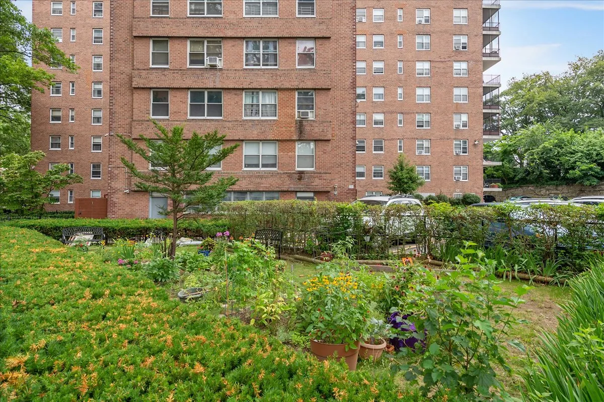 3850 Sedgwick Avenue #12B in Kingsbridge Heights, Bronx | StreetEasy