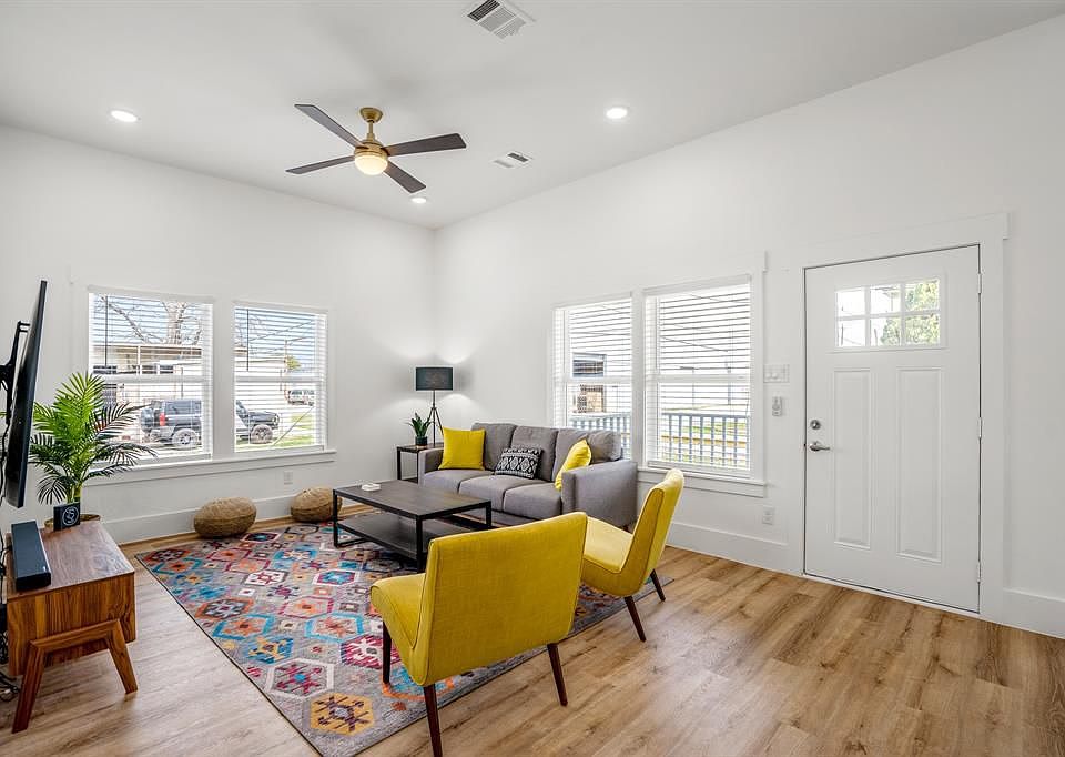 238 N Hutcheson St, Houston, TX 77003 | Zillow