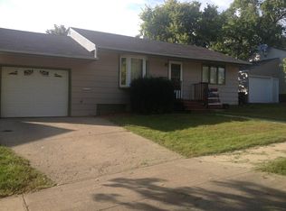 105 N Tyler Ave, Pierre, SD 57501 | Zillow