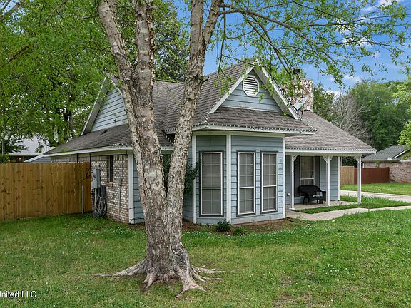 1113 Glendale Pl, Gulfport, MS 39507 | MLS #4076409 | Zillow